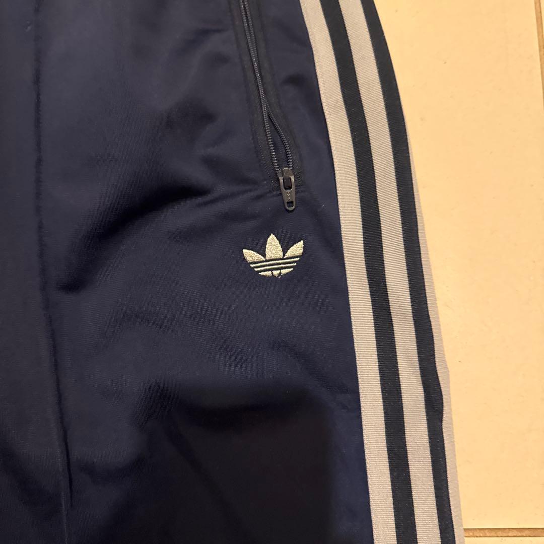 adidas パンツ