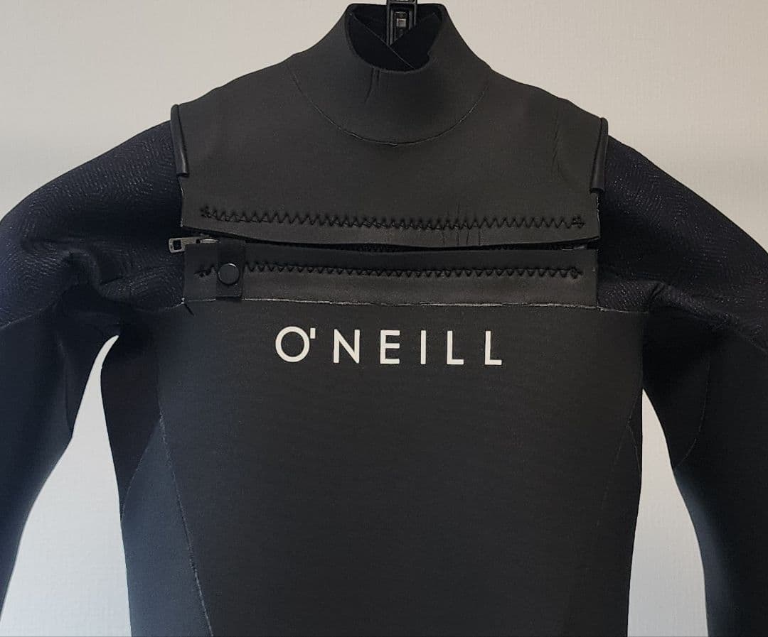 ヨ*ン様 O'NEILL　セミドライスーツ 5×3㍉　美品