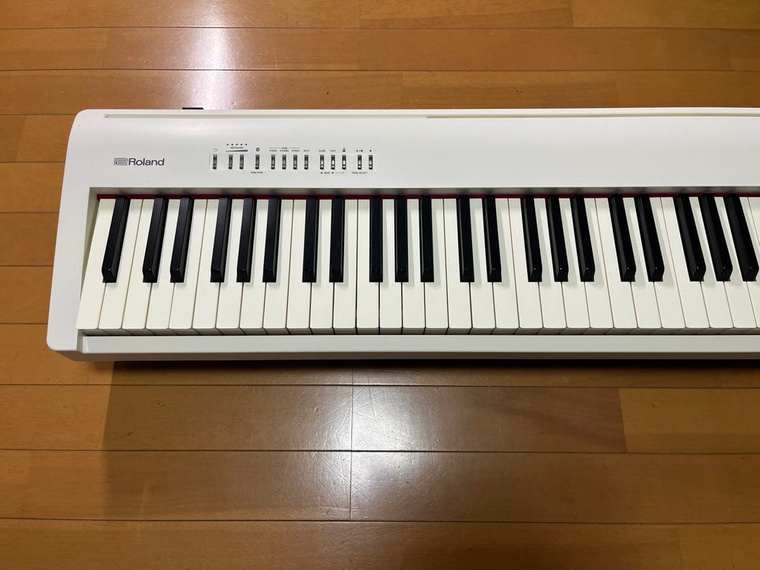 Roland FP-30 ホワイト 電子ピアノ【訳あり】