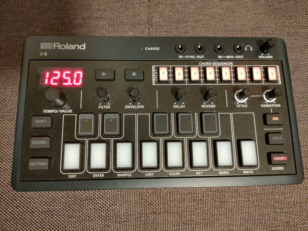鍵盤楽器 Roland J-6 CHORD SYNTHESIZER