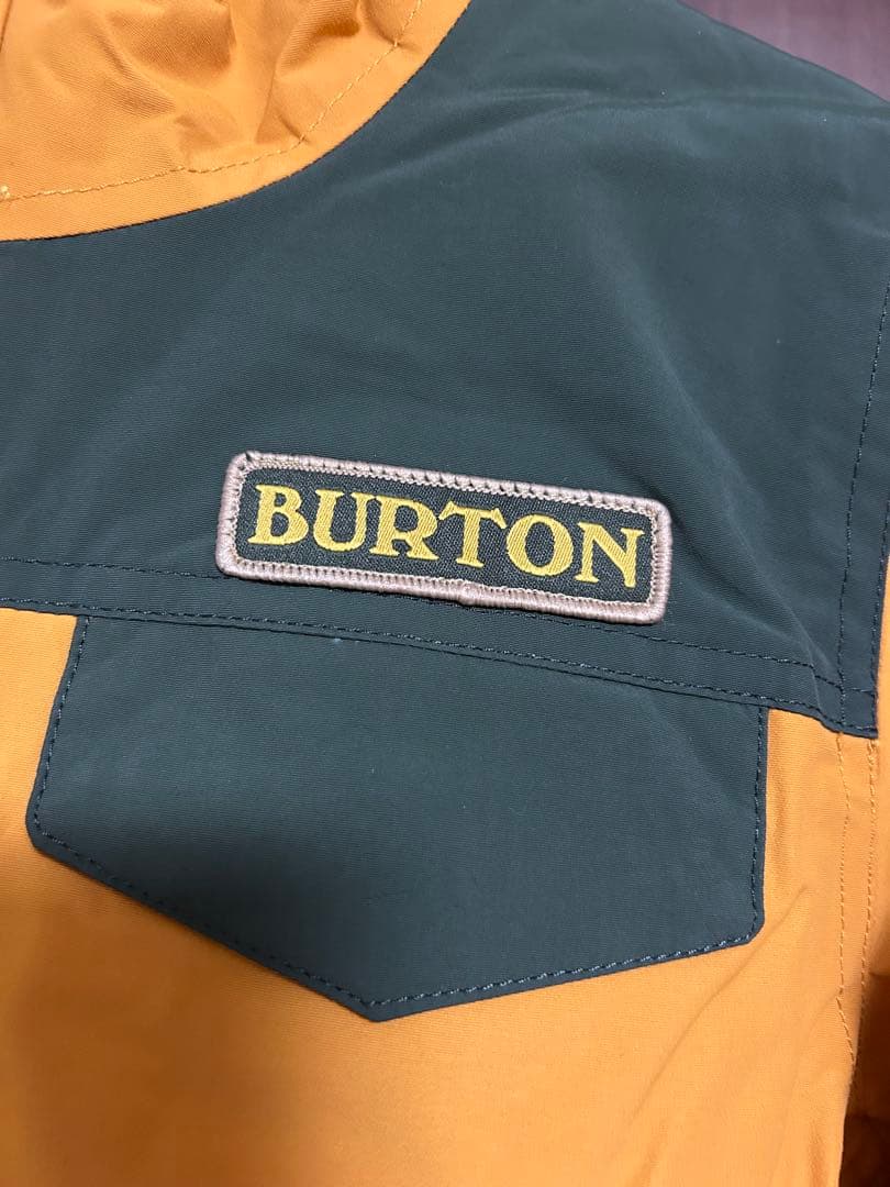 【美品・おまけ付】BURTONキッズスノーボードウェア上下セット