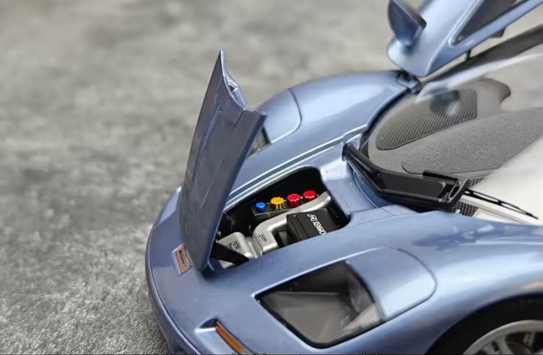 McLaren F1 1/18 ダイキャストミニカー