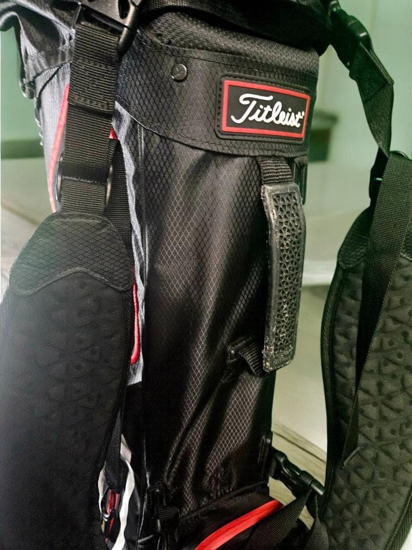 ＫＡ美品　Titleist 　軽量スタンドバッグ 黒/白/赤