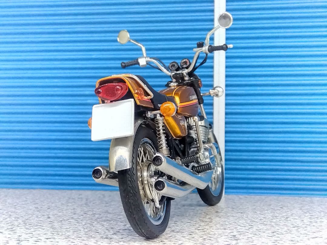 Scale-Bikes 1/18ミニカー カワサキ 750 H2 Mach Ⅳ