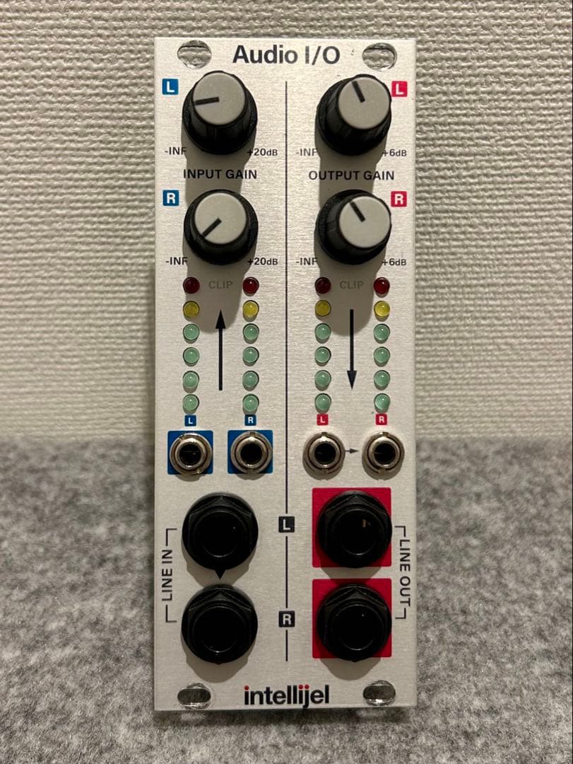 鍵盤楽器 Intellijel Audio Interface II