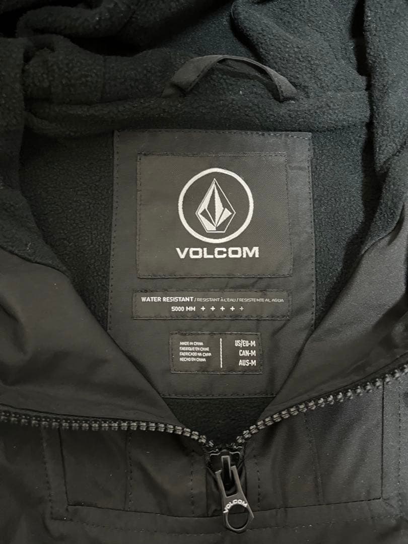 最終値下げ！VOLCOM スキーウェア