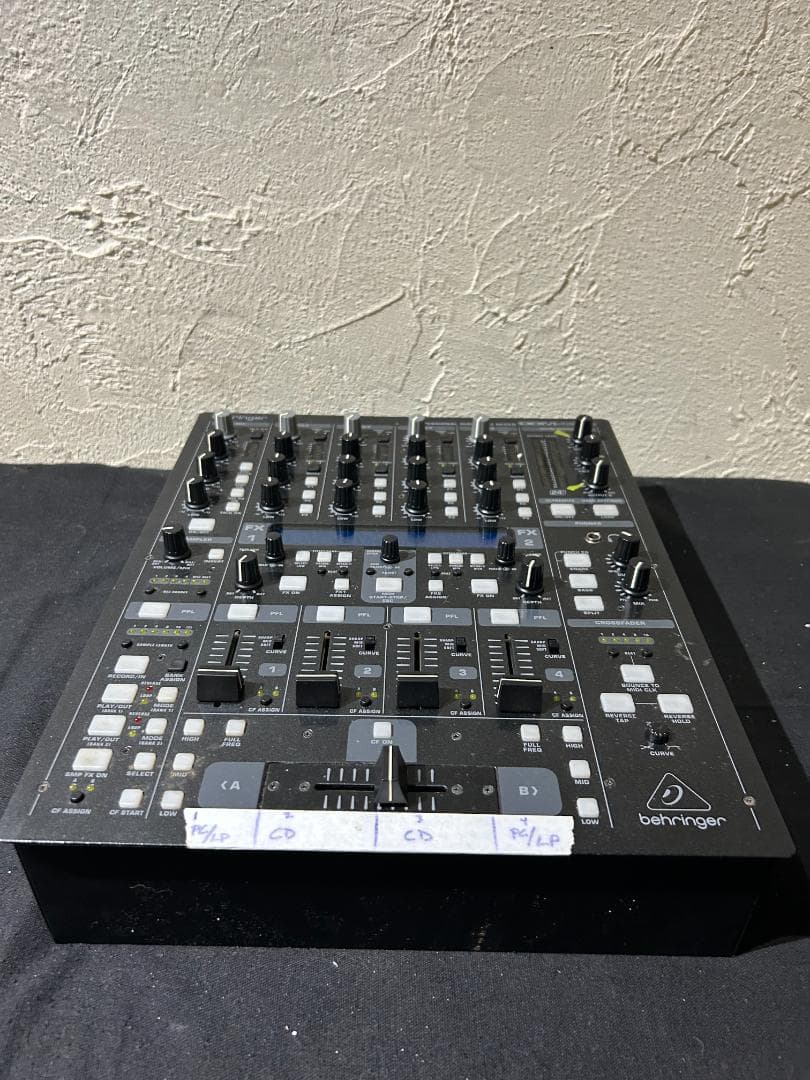 behringer DDM4000 デジタルDJミキサー
