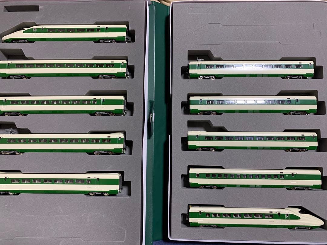 KATO 10-1807 E2系1000番台新幹線 200系カラー10両セット