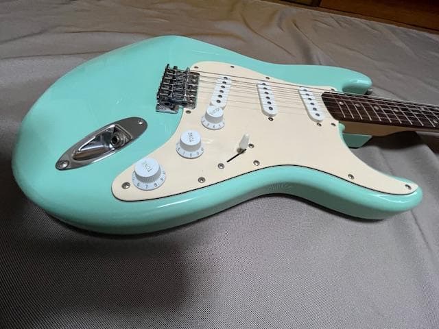 Squier Affinity Stratcaster　美品　サーフグリーン