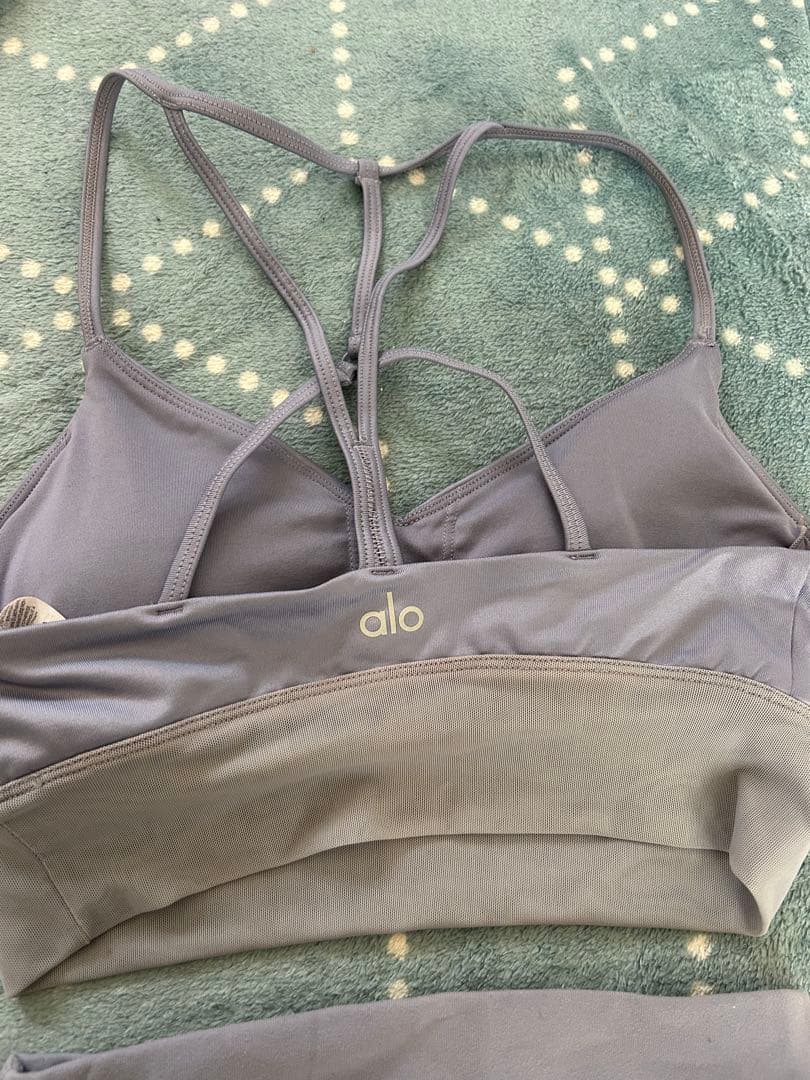alo yoga Lavish Bra & レギンス　ヨガウェア