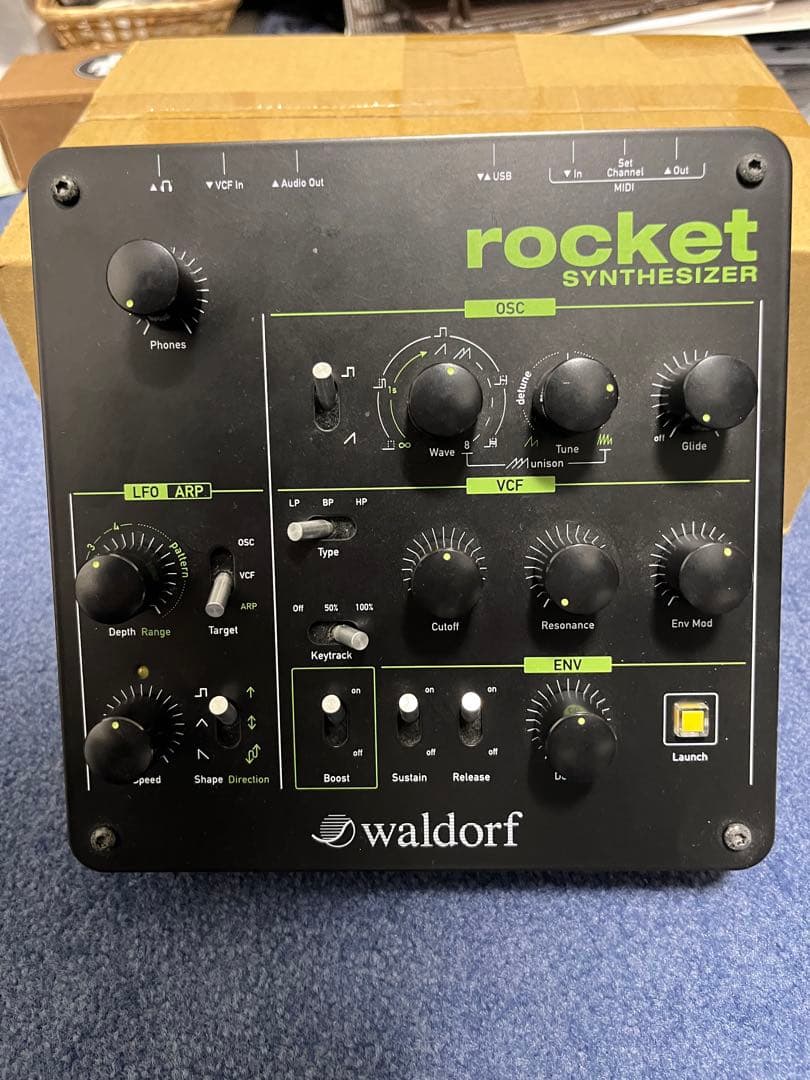 鍵盤楽器 Waldorf Rocket Synthesizer