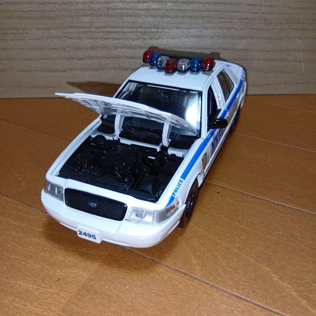 CHP ＆ NYPD 1/24 ミニカー 4台セット