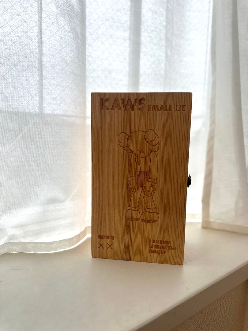 kaws small lie KAWS SMALL LIE WOOD カウズ