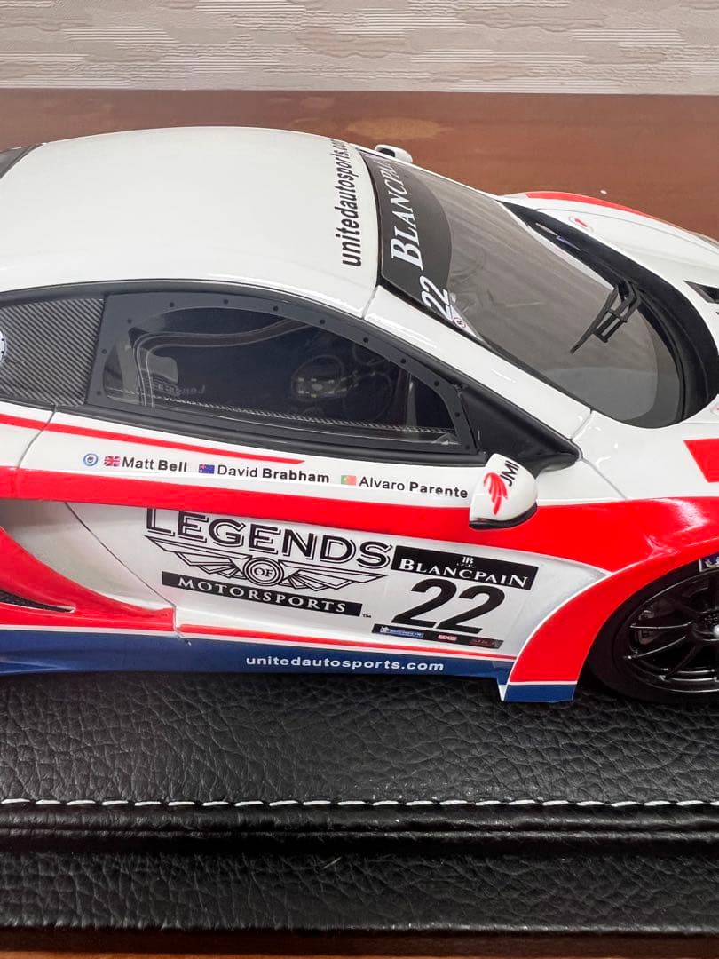 ミニカー1/18 Peako McLaren MP4-12C No.42