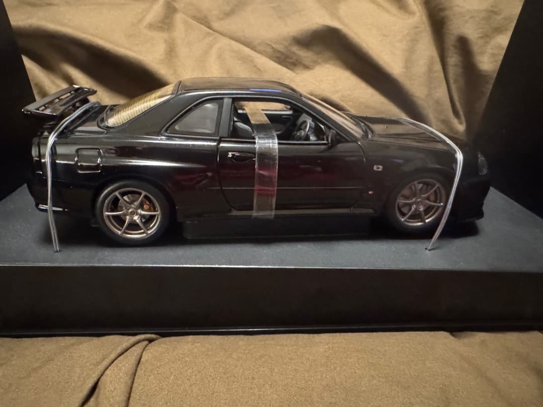 オートアート1/18 日産 スカイライン R34 GTR VスペックIIブラック