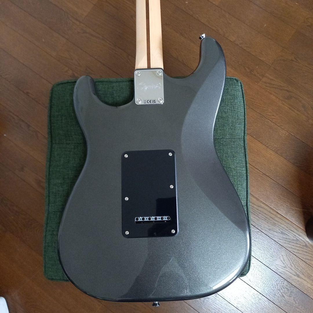 『希少・美品』SQUIER by FENDER STRATOCASTER
