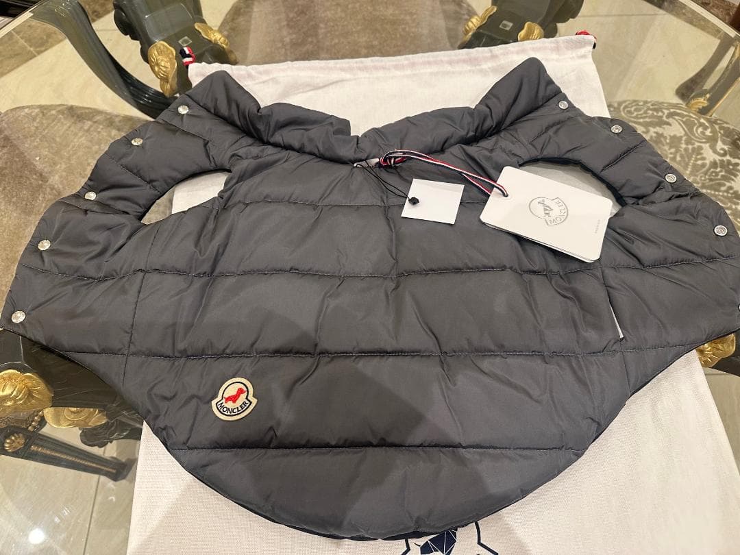 ◆新品未使用 MONCLER 犬用ダウンベスト 最新リバーシブルモデル◆
