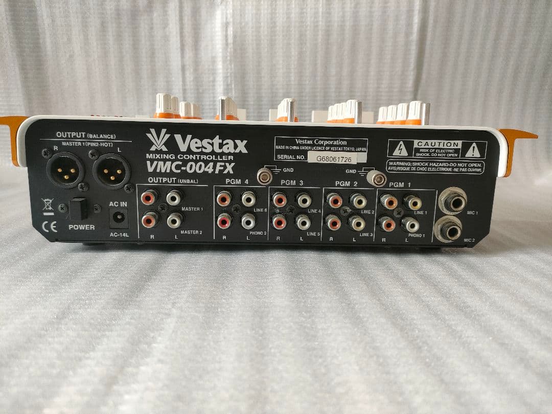Vestax VMC-004FX DJミキサー 本体