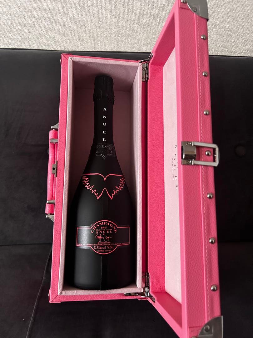 ANGEL CHAMPAGNE 750ml 特製ケース付き　エンジェルシャンパン
