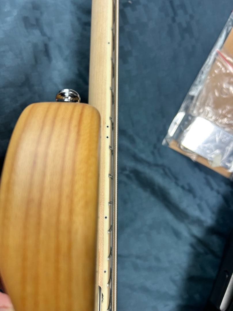 ベース Sire V7 ASH REISSUE (Natural Satin)
