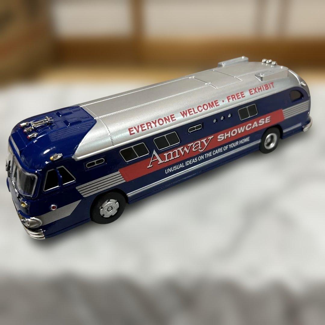 バス模型 非売品　美品Amway Showcase Bus