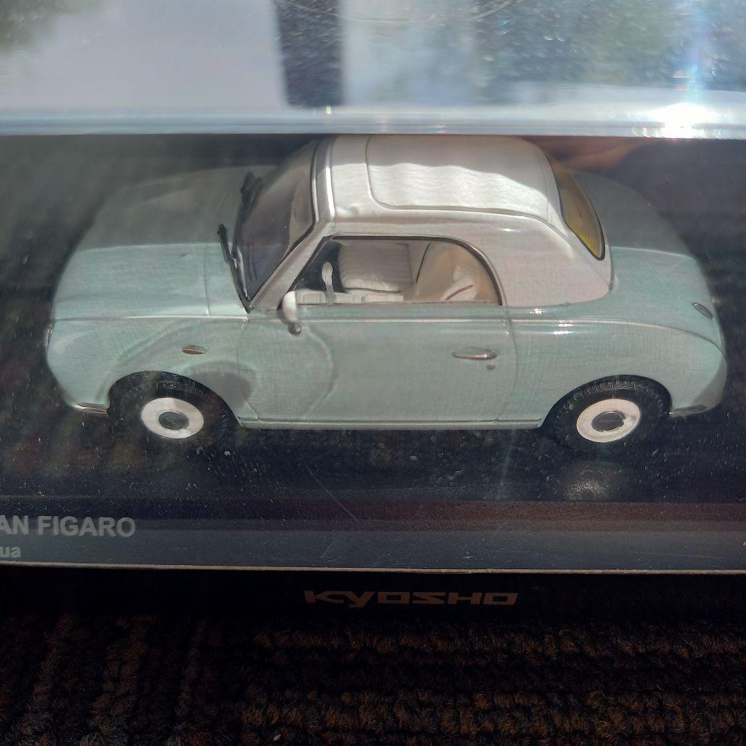 新品　Kyosho Nissan Figaro フィガロ　ミニカー