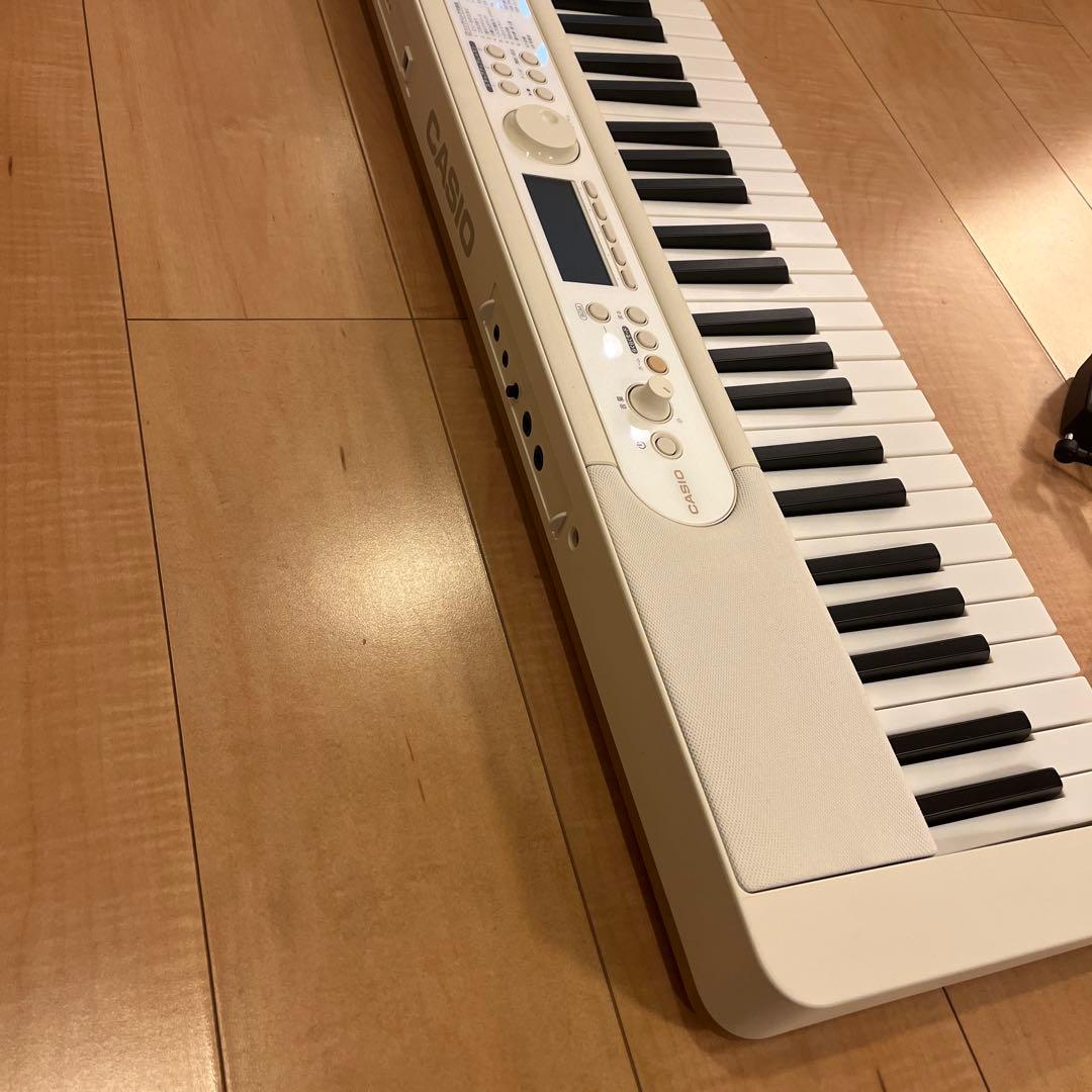 美品　CASIO Casiotone LK-526 デジタルキーボード光ナビ