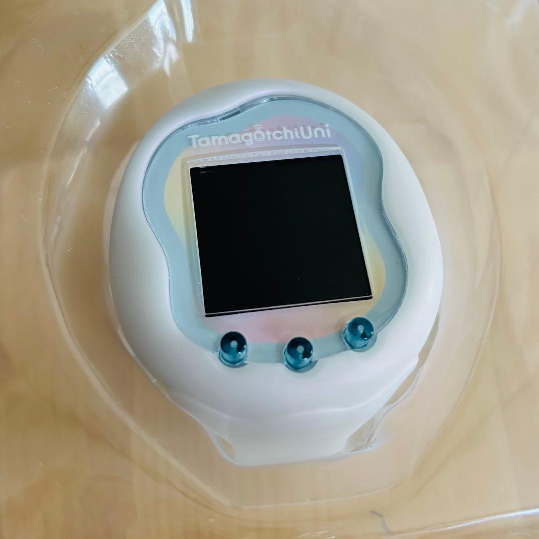 Tamagotchi Uni たまごっちユニ プリズムホワイト