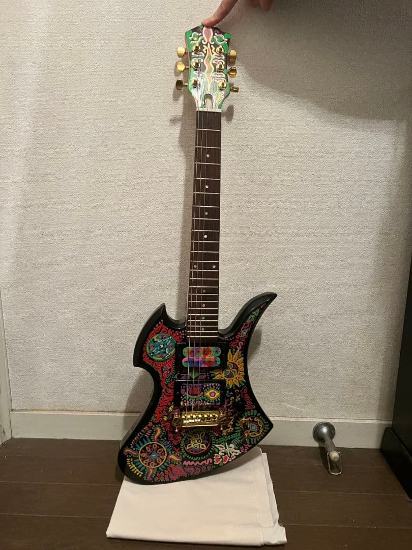 フェルナンデスアンプ内蔵ミニギター MG-JR HIDEモデル