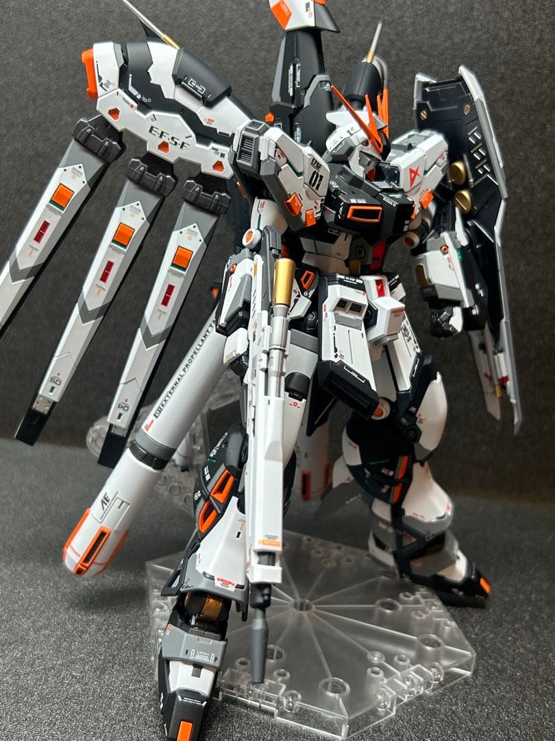 RG hi-ν ガンダム　完成品