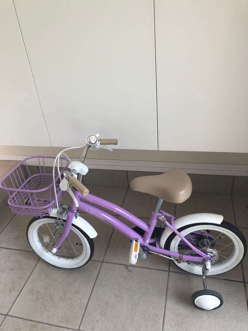 幼児用自転車 紫色 補助輪付き