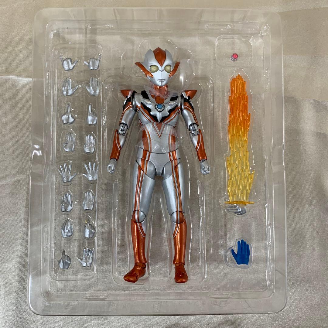 S.H.Figuarts ウルトラウーマングリージョ ウルトラマンR/B