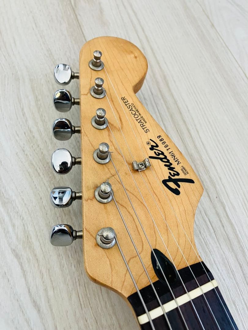 Fender Stratocaster ペイントあり