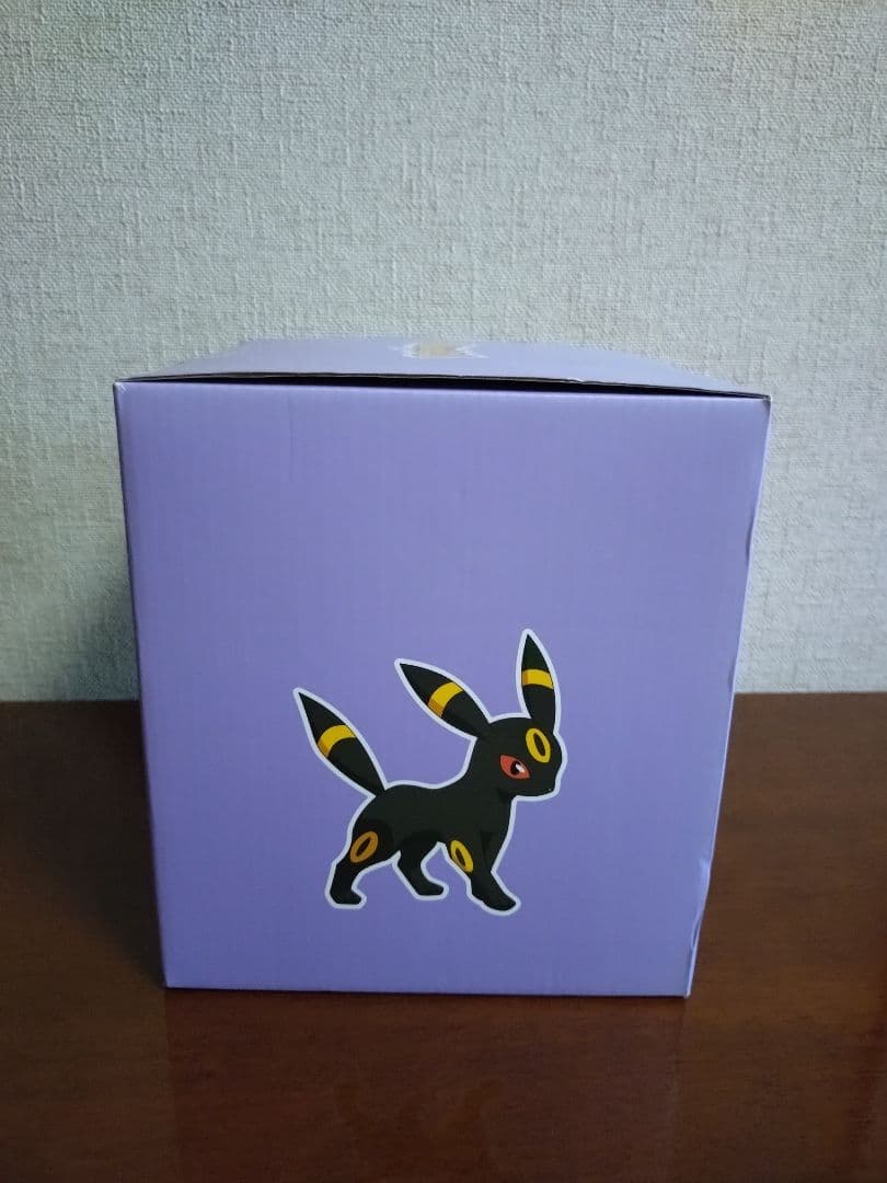 【未開封】海外限定 ブラッキー フィギュア umbreon funism