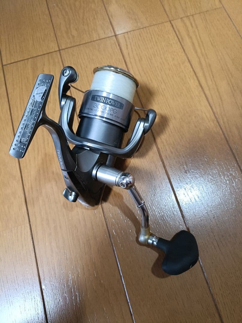 リール SHIMANO TWIN POWER 3000PG