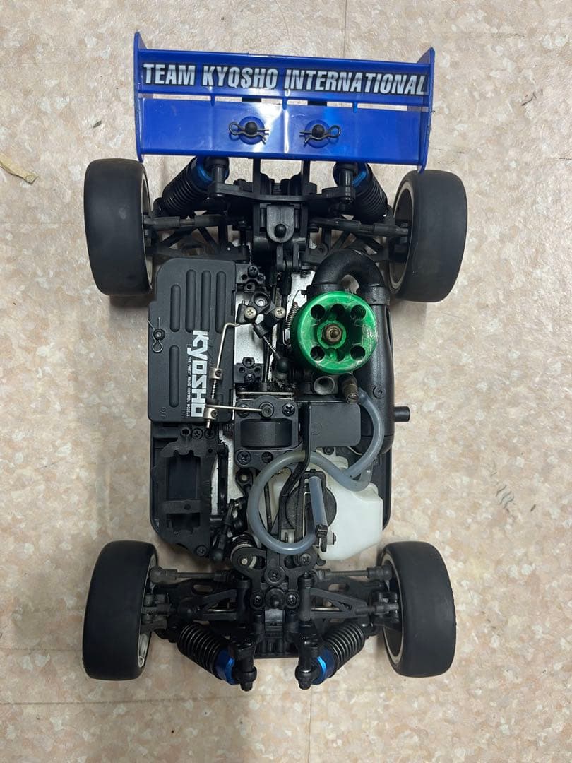 Kyosho Inferno オフロードRCカー
