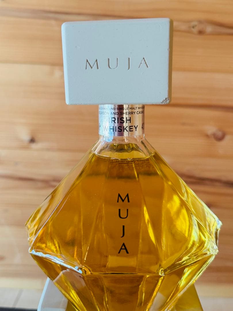MUJA Irish Whiskey 750ml ギフトボックス入り
