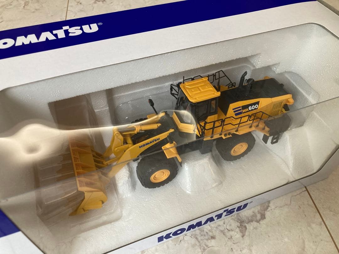 模型製作用品 KOMATSU WA600-8