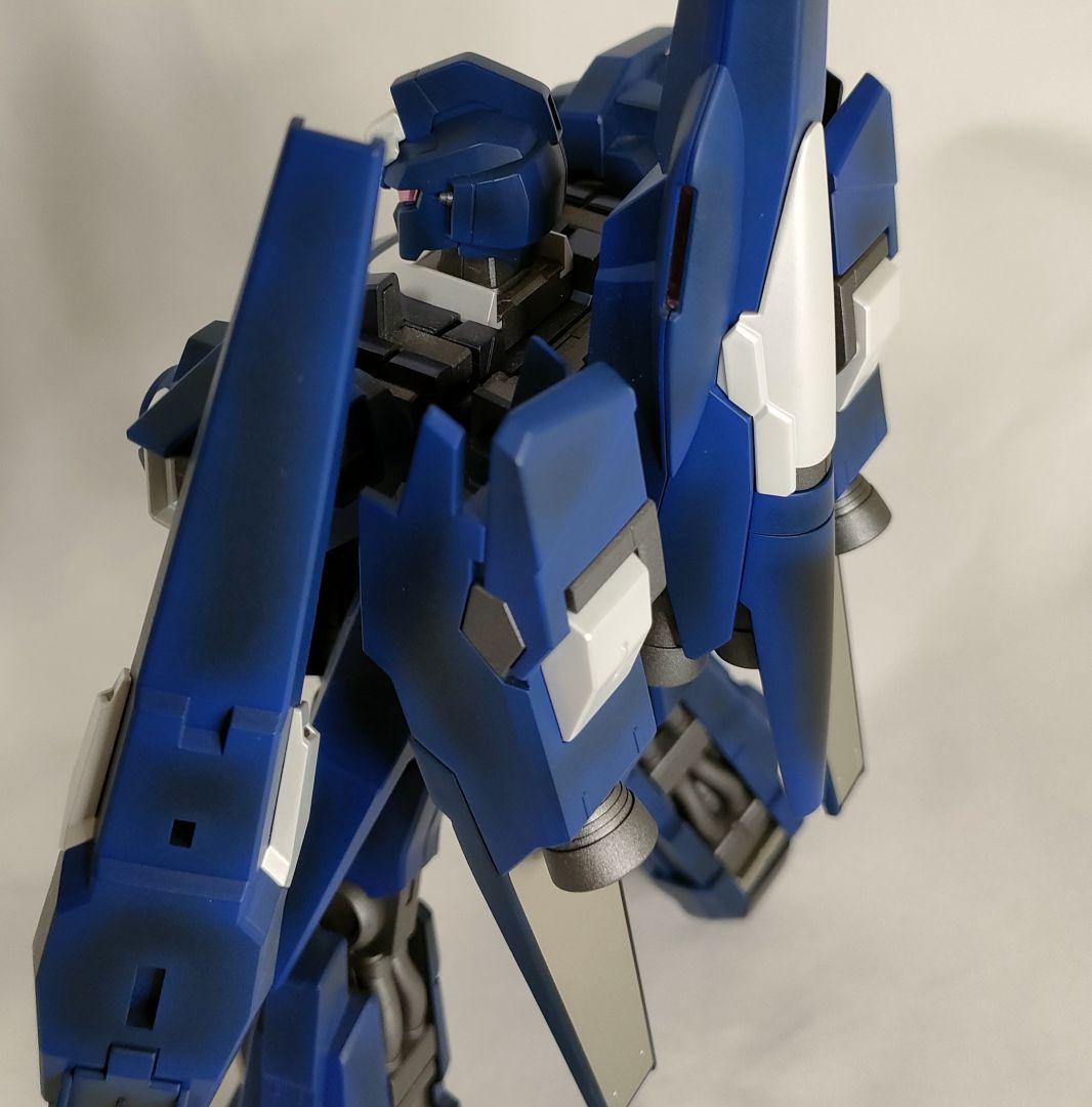 ガンプラ 塗装済完成品 MG 1/100 RGZ-95 リゼル