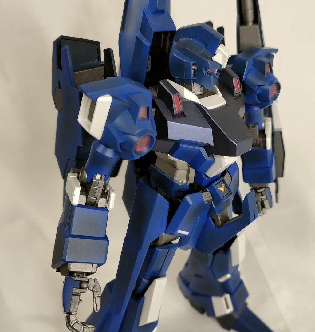 ガンプラ 塗装済完成品 MG 1/100 RGZ-95 リゼル