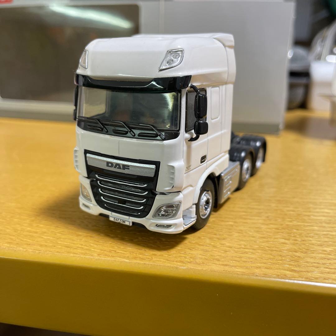 自動車 WSI Collectibles DAF XF 556 BZ 1:50