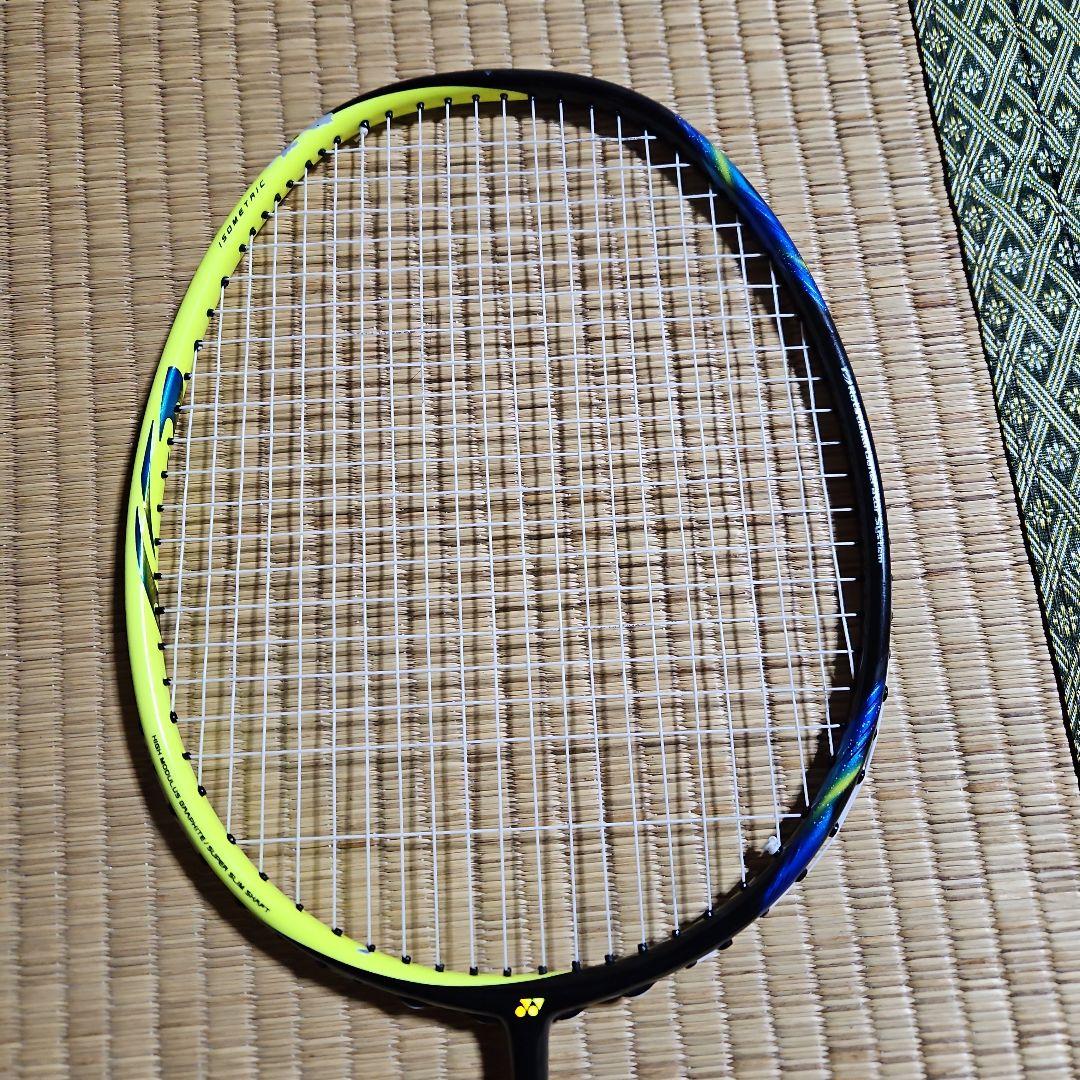 バドミントンラケット YONEX アストロクス77