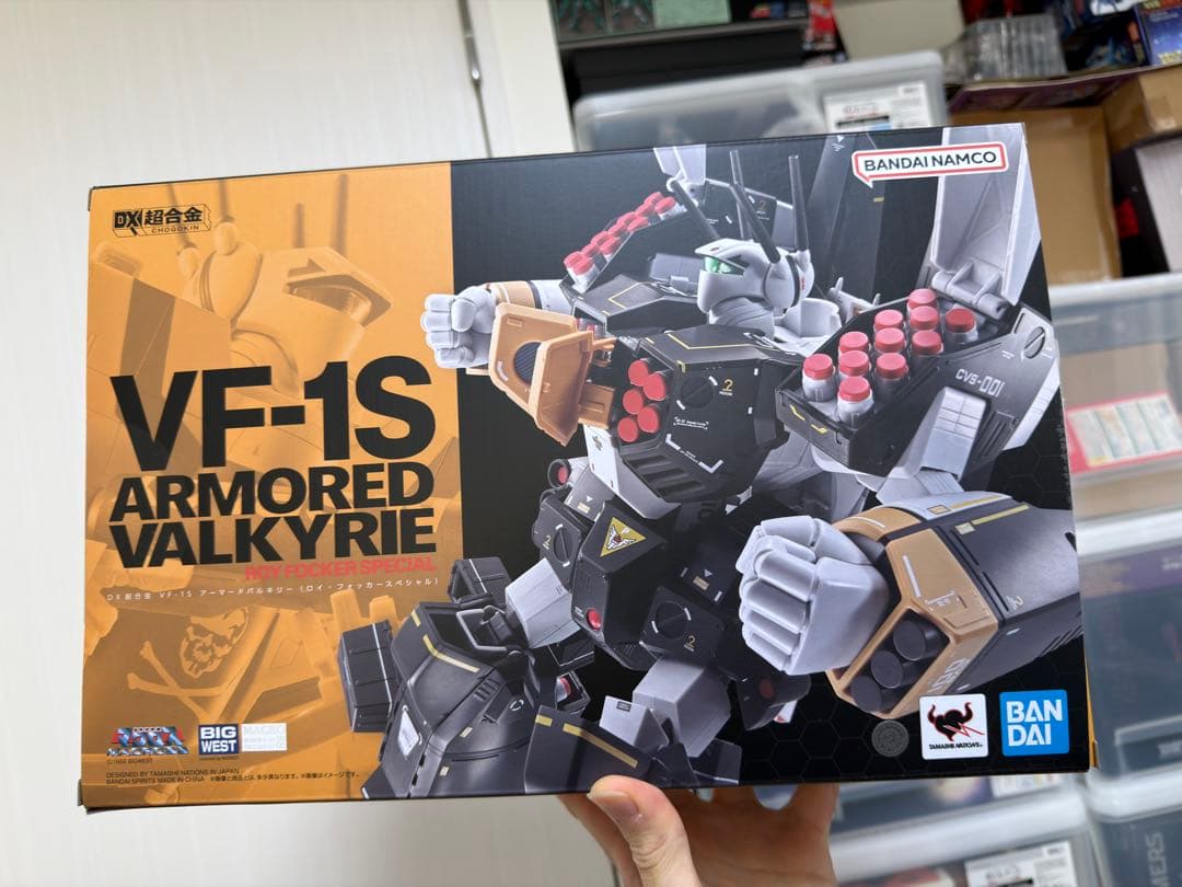 t*a様 DX超合金 VF-1S アーマードバルキリー ロイ フォッカースペシャ