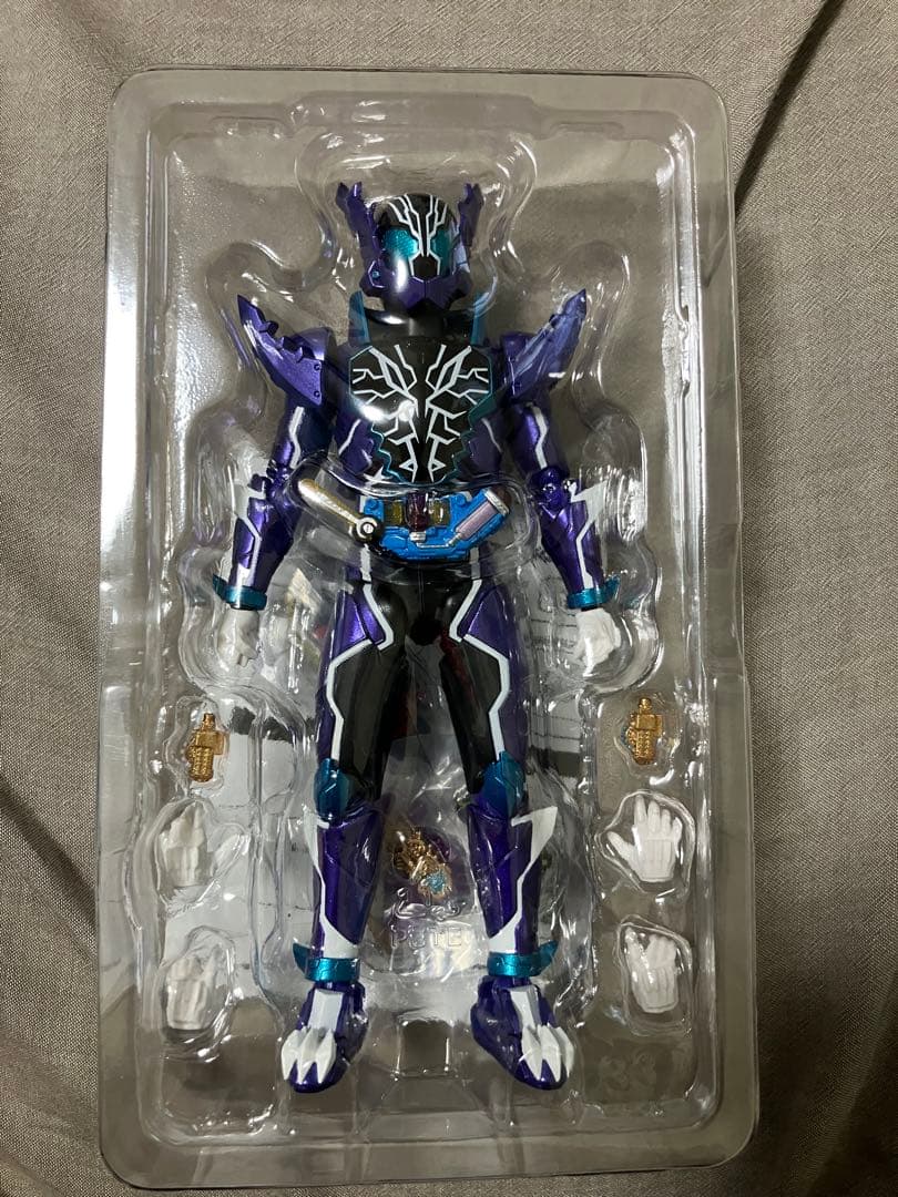 【美品】SHFiguarts 仮面ライダーローグ