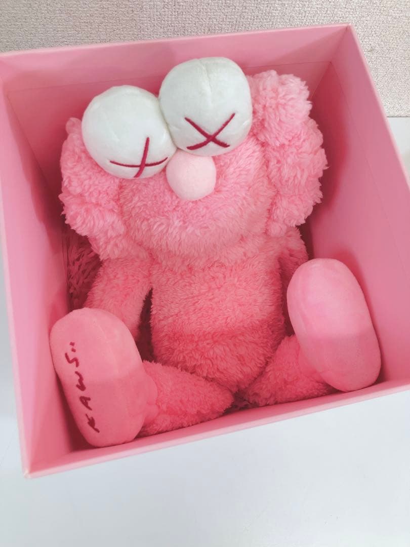 ★Kaws BFF Pink Plush カウズ 世界3000体限定 ぬいぐるみ
