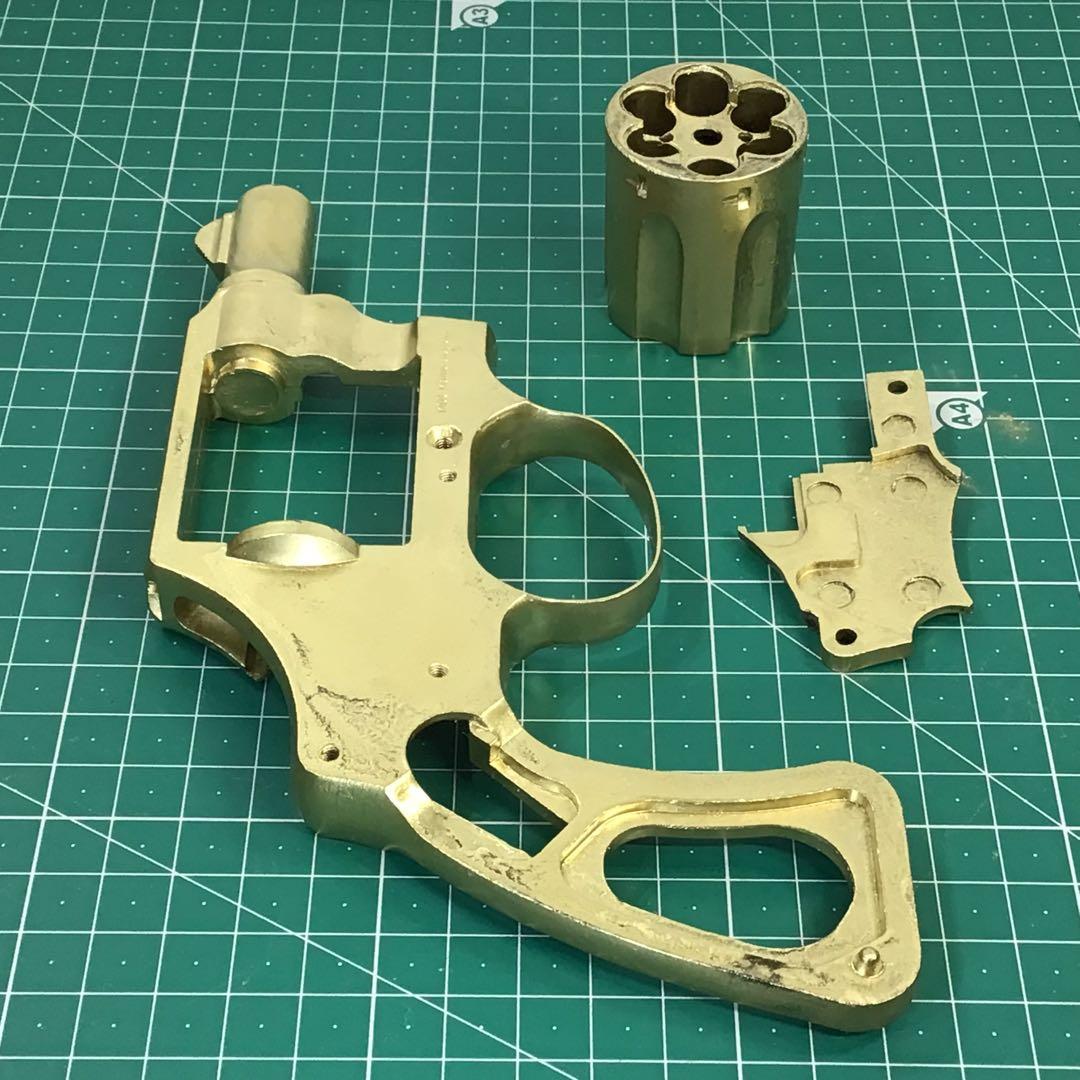 トイガン COLTディテクティブ フレームセット 金色塗装 銃口閉鎖 合法品