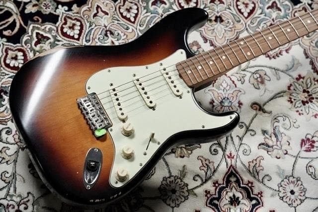ギター Fender Roadworn 60's Stratocaster