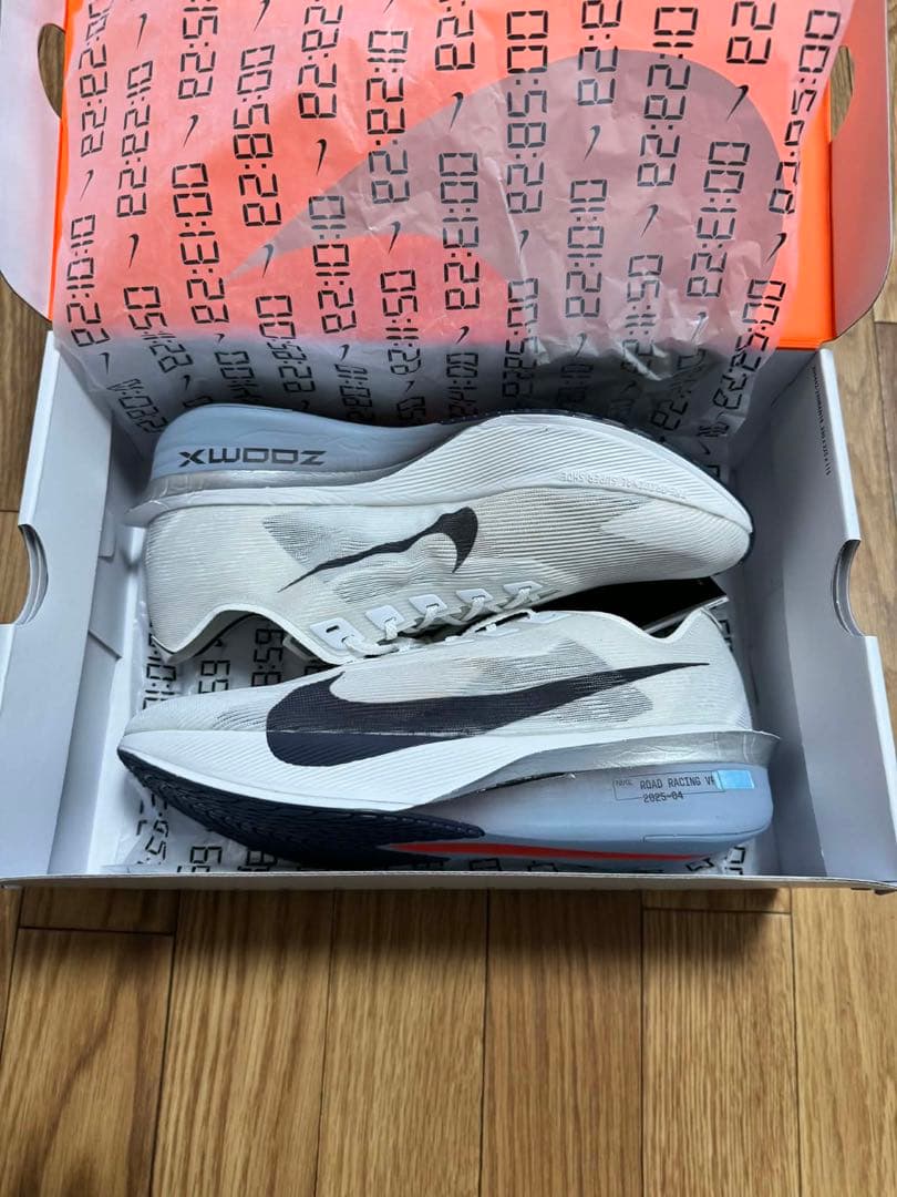 NIKE ZOOMX VAPORFLY NEXT％4 ヴェイパーフライ4