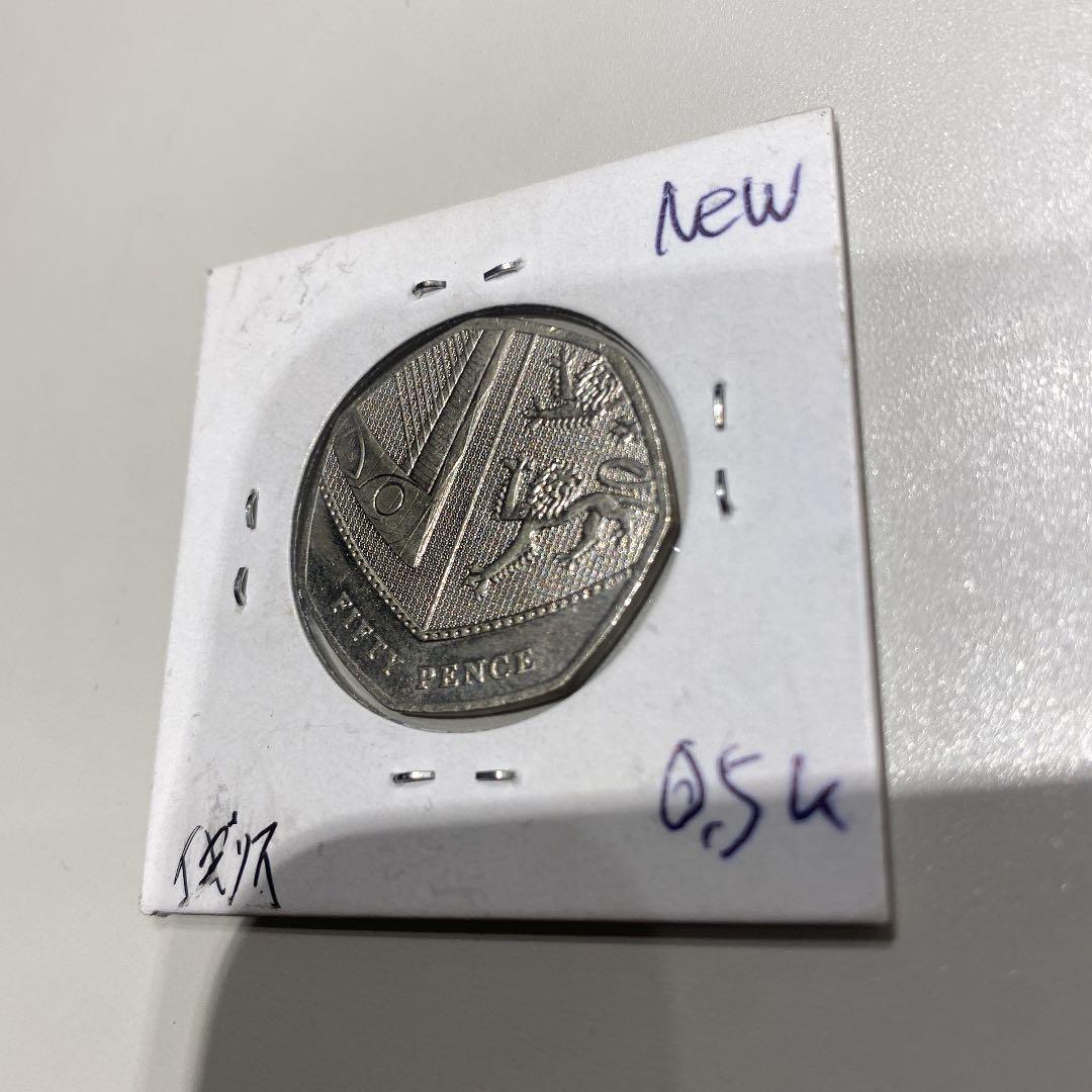 アンティーク　イギリス　FIFTY PENCE エリザベス女王　ライオン