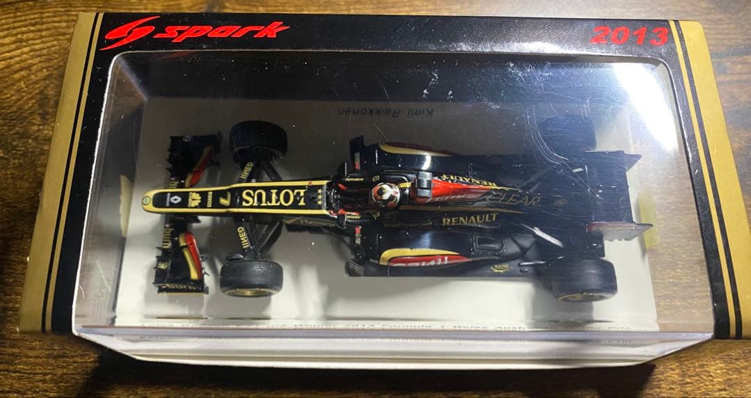 スパーク 1/43 kimi raikkonen lotus E21 2013